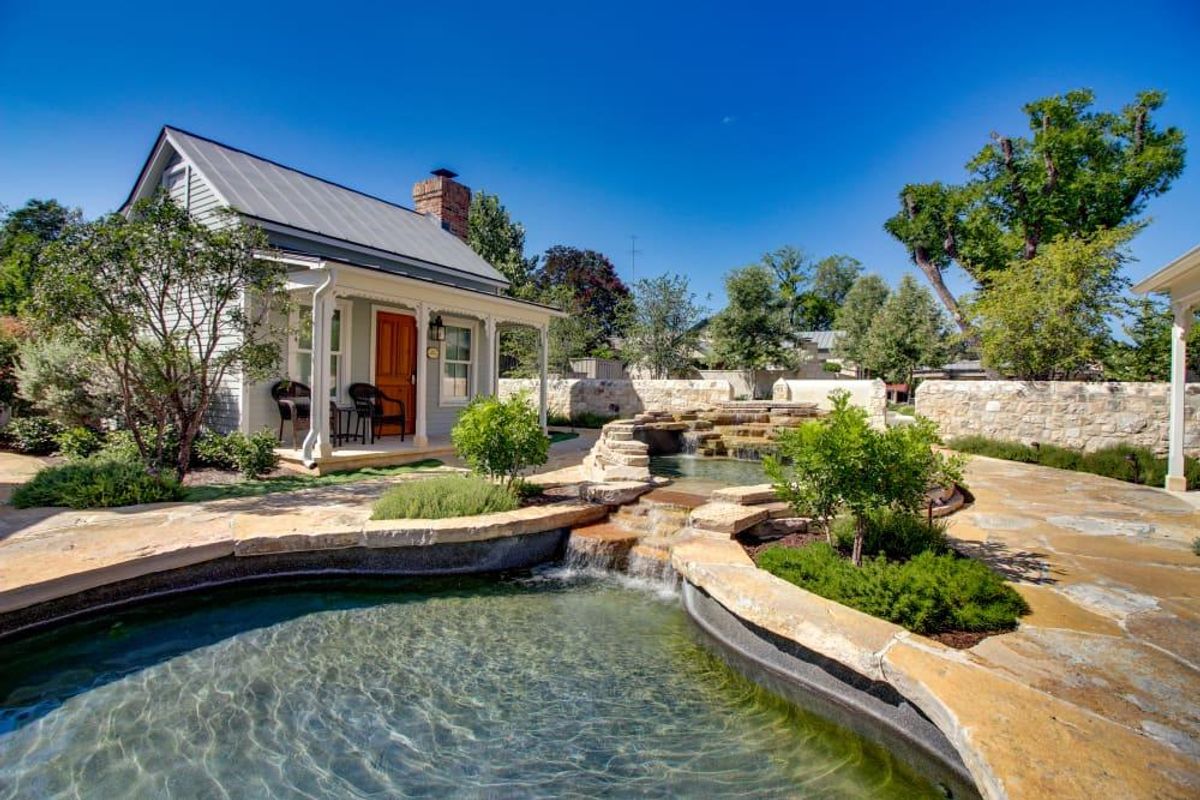 Groups and families of all sizes can find a home in Fredericksburg ...