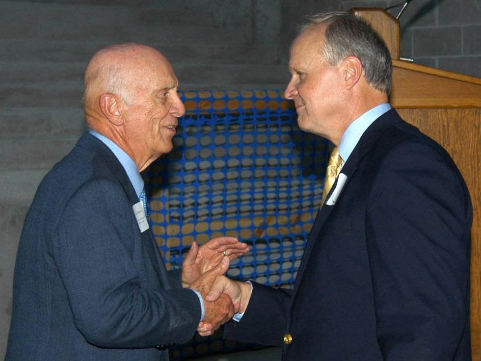 Texas mourns death of philanthropist, former UT regent and museum ...