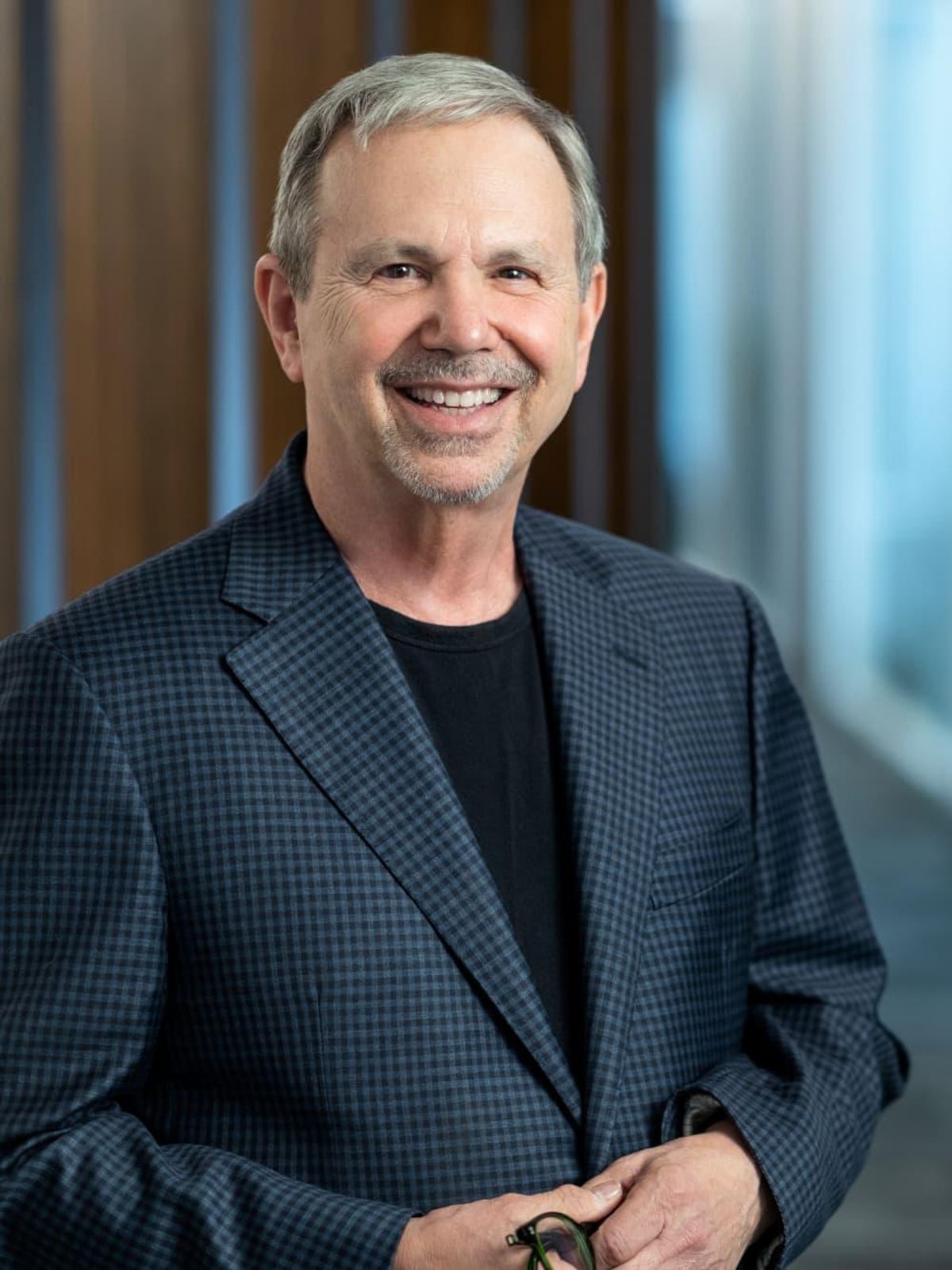 Author, lawyer, and native Houstonian Marc Grossberg debuts his legal ...