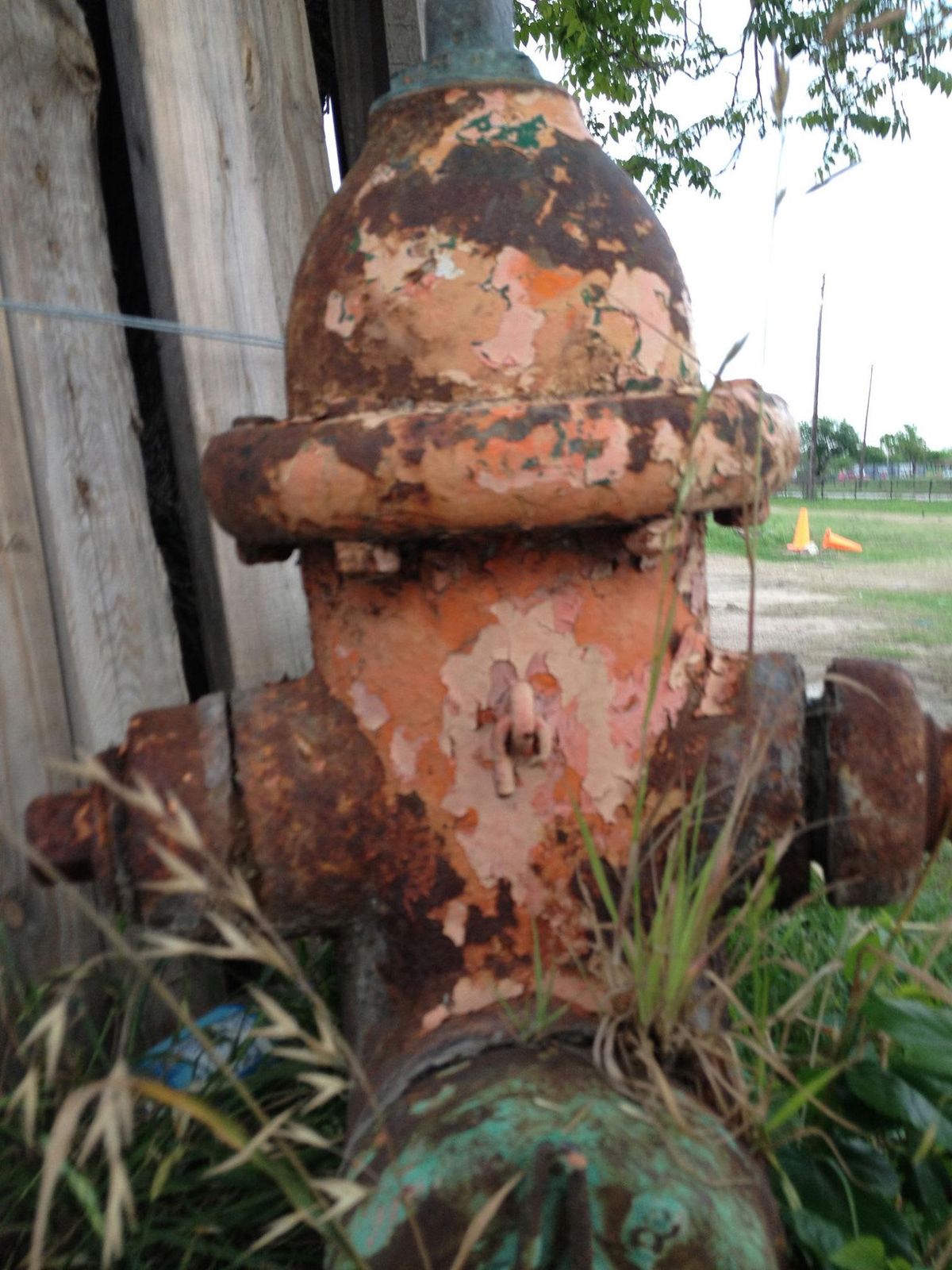 5. Forlorn fire hydrant (aka Pareidolia), I-35 North and East Fifth ...